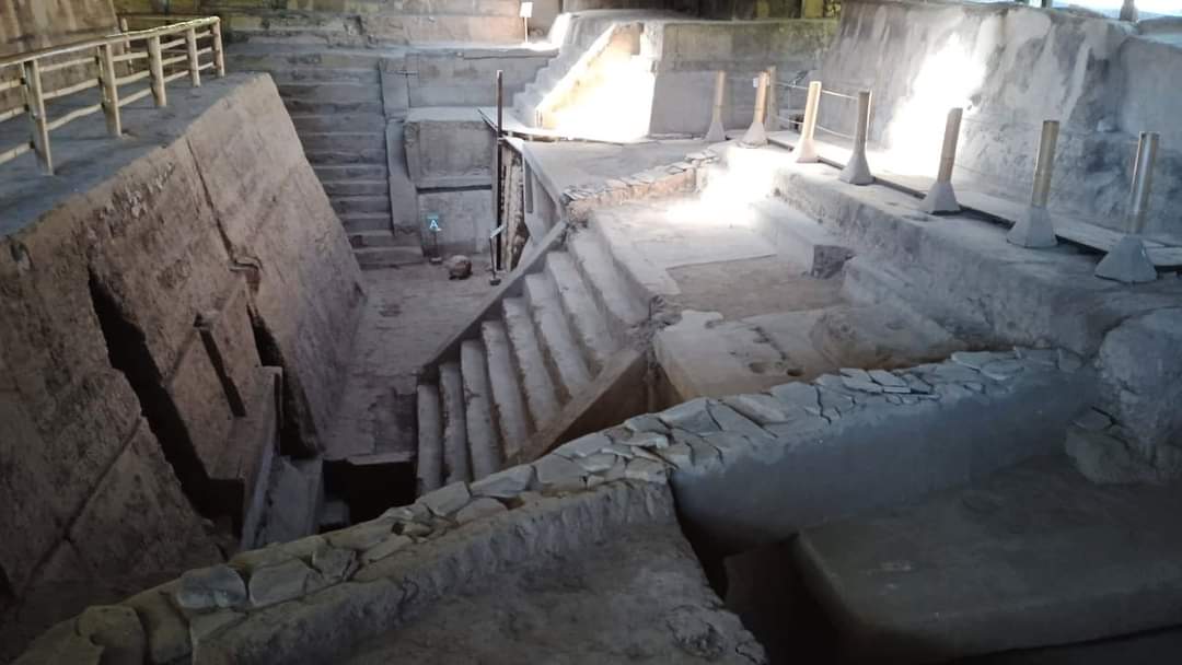 Lycaon on Twitter: "Zona Arqueológica Kaminaljuyu «Cerro de los Muertos» es uno de los sitios ...