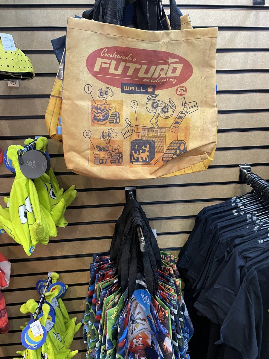 Almanaque Disney on Twitter: "Uma dica boa pros fãs da Pixar que estão ...