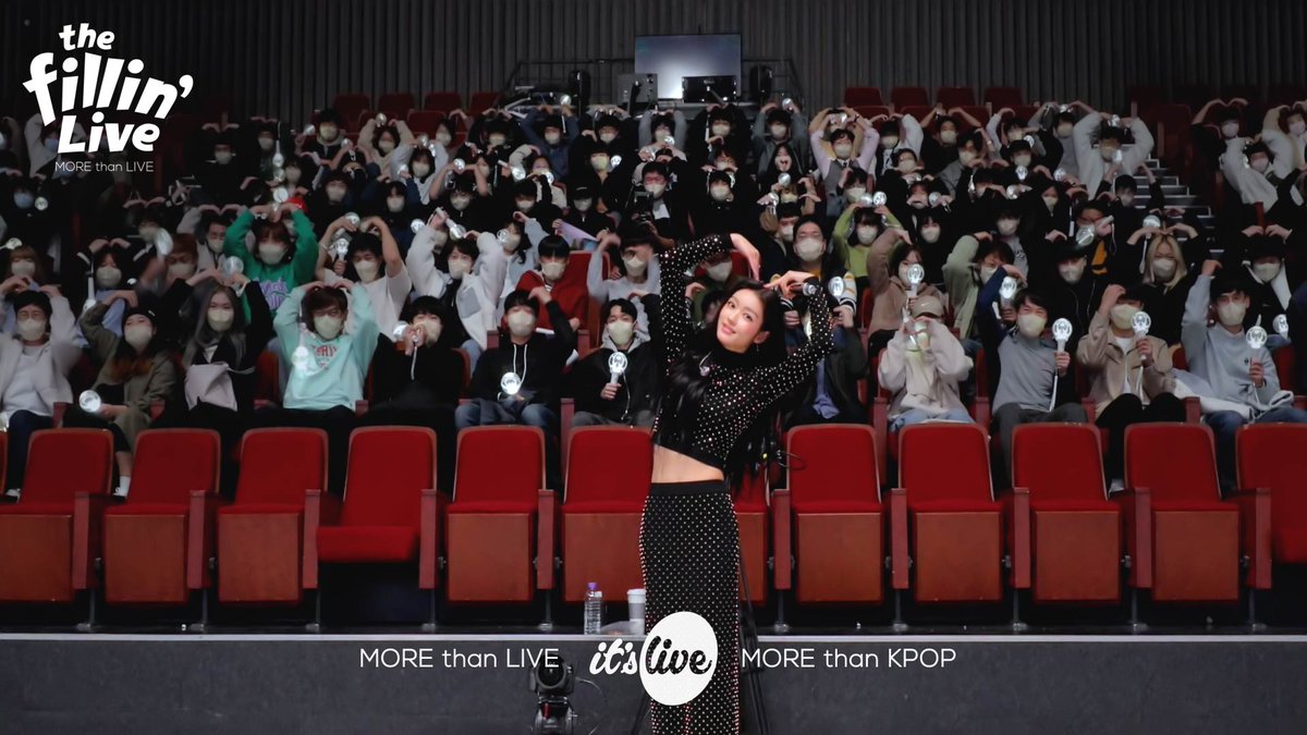 유아의 잇츠라이브 현장 포토!📸 YooA의 the Fillin' Live를 유튜브 it's Live 채널에서 확인하세요 ...