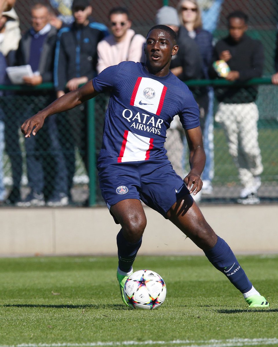 Ayman Kari. Probably the best 1st and 2nd phase midfielder in France ...