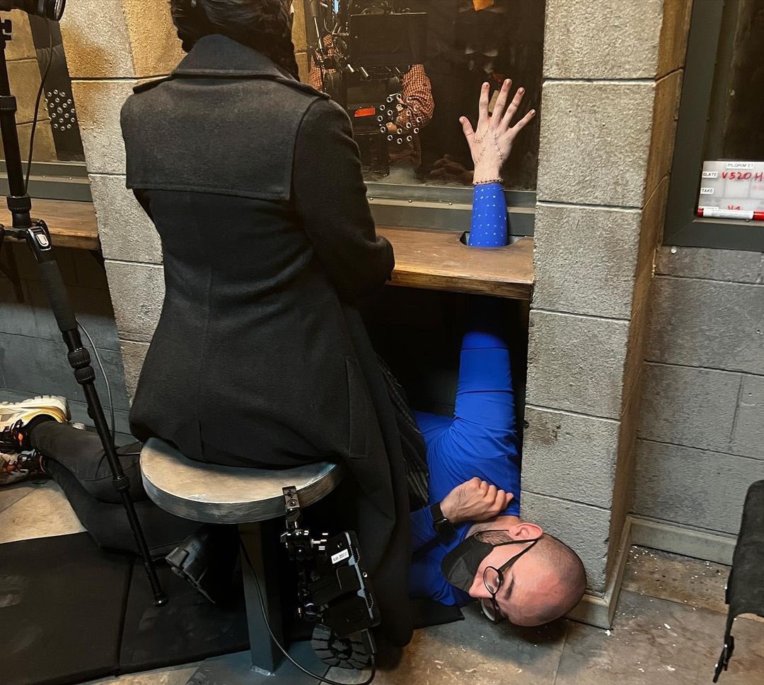 Nora Dominick on Twitter: "absolutely obsessed that this is how they filmed thing in wednesday ...