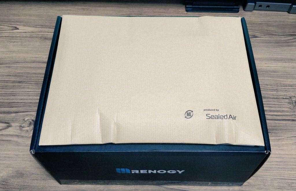 カピさん Kapi Lab. on Twitter: "Amazonブラックフライデー 2万円のストレージ（上）と2.5万円のMPPTコントローラ（下）の梱包がこちらですw M.2とか折れたら ...