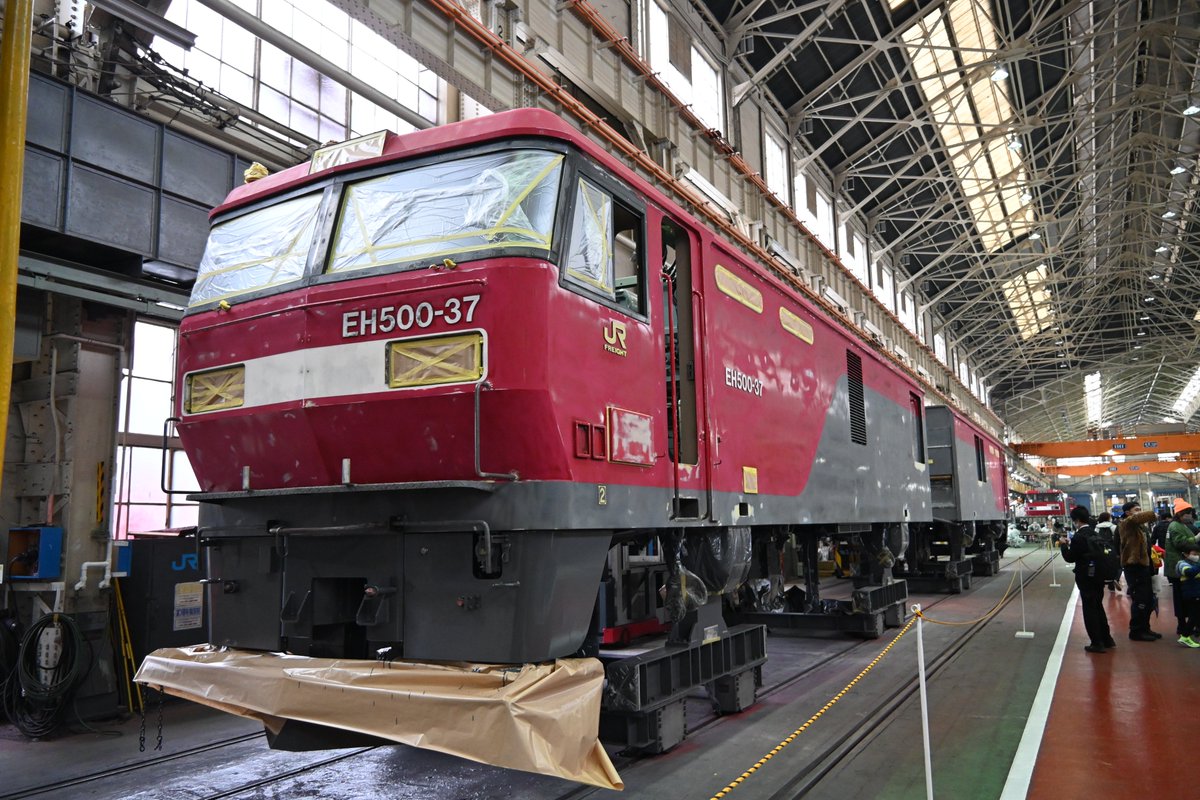 写真垢 on Twitter: "EH800-5/EH500-37/EH500-36/HD300-16@大宮車両所"