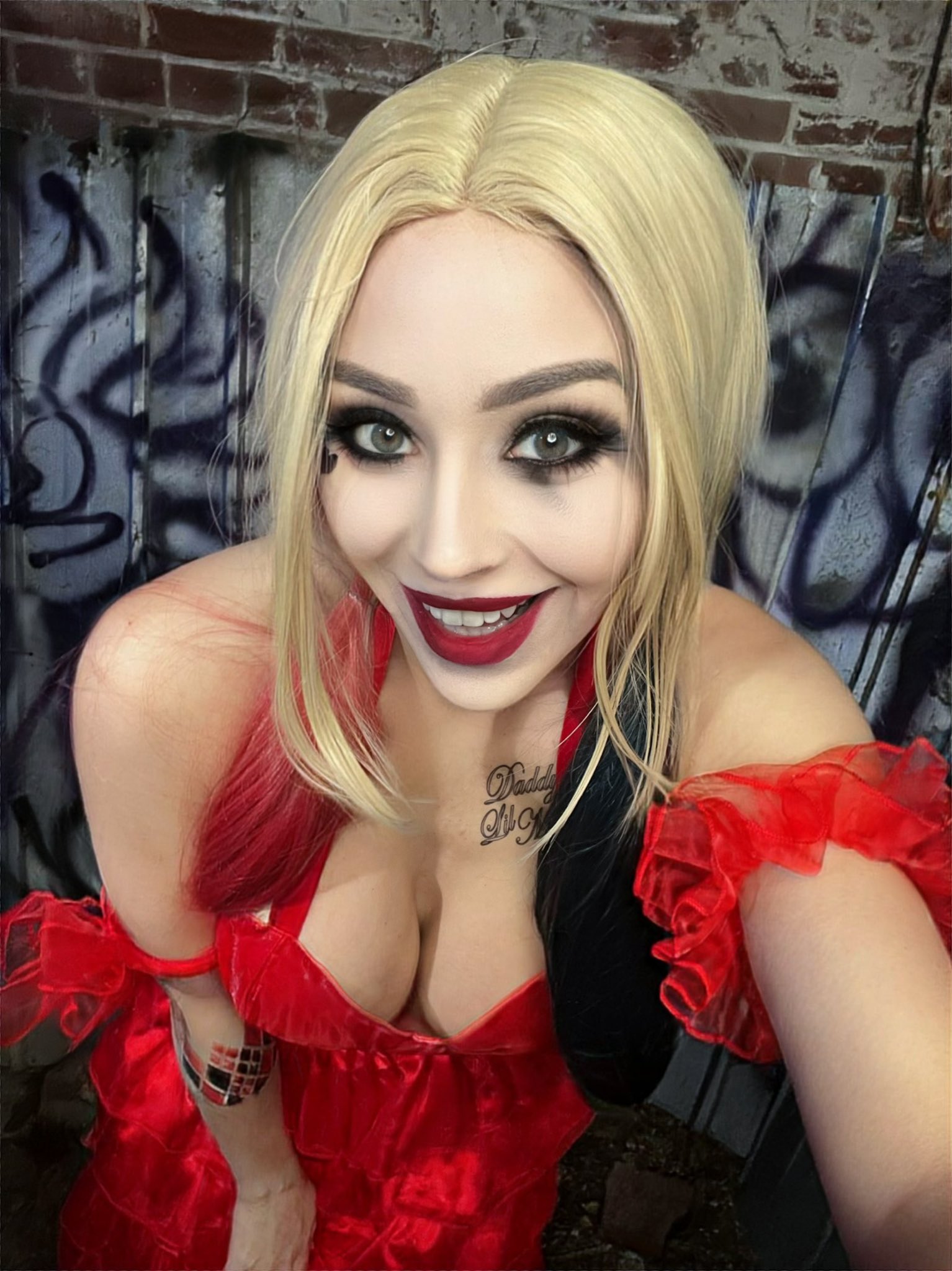 Tabitha Lyons on Twitter: "BTS of this weeks set ♥️ https://t.co/khPrif1l0T" / Twitter