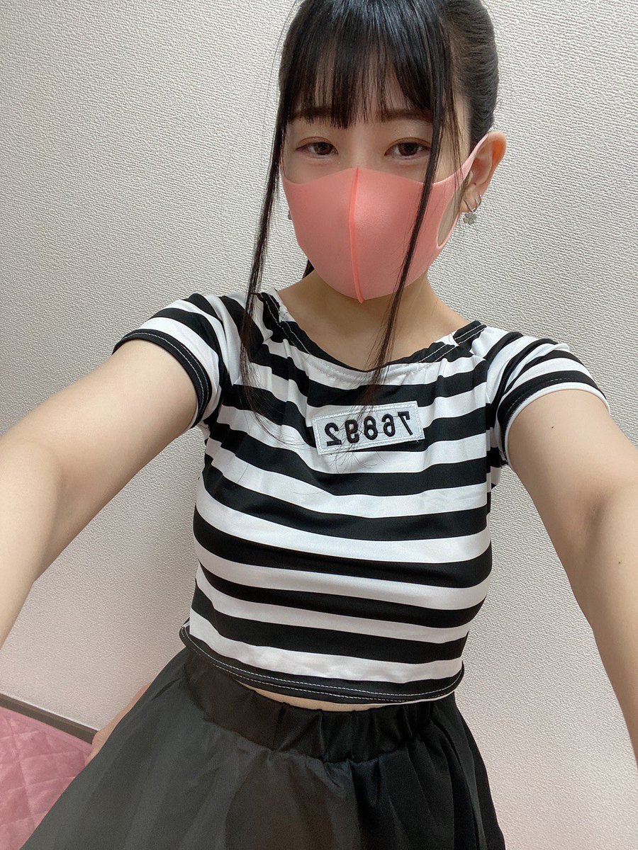 おは唯🌼💗 んー眠い。 唯もJKブランドが捨てられない @yuiyui_osushi