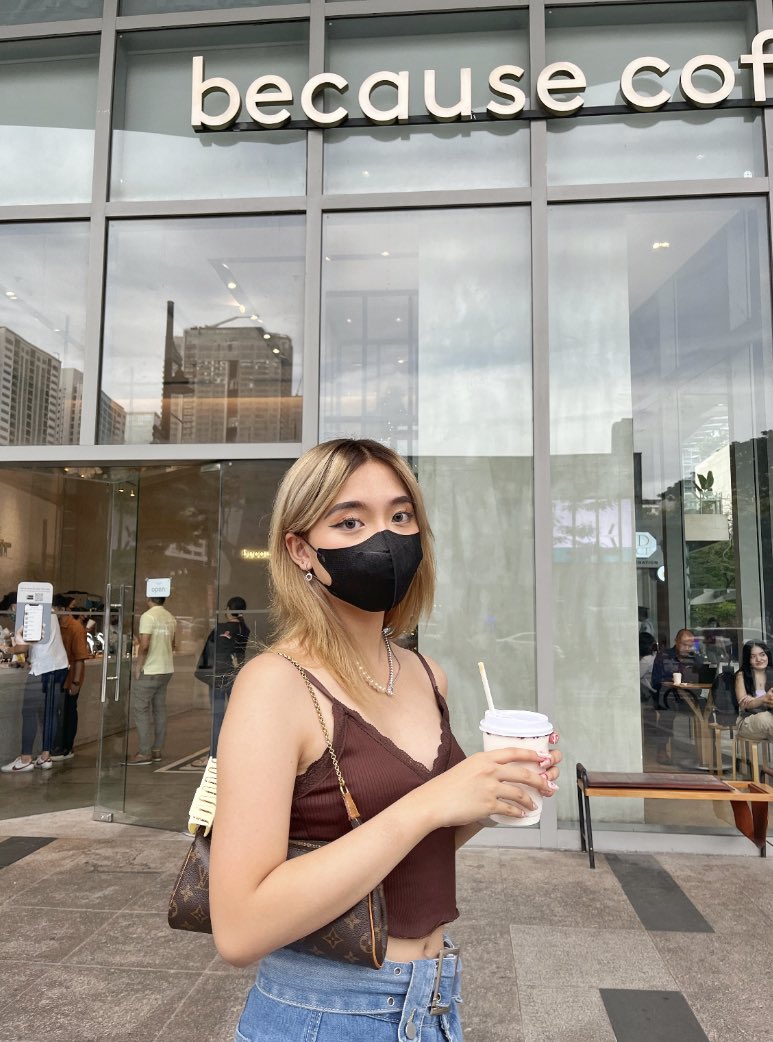 Elisha 🫧 on Twitter: "pov : coffee date with me https://t.co/bmPSVcCx0U" / Twitter