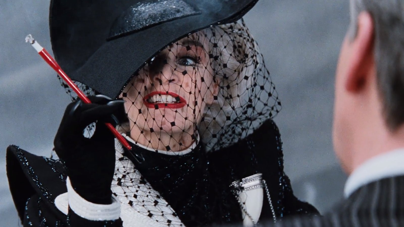 Cruella Deville Glenn Close Wallpaper