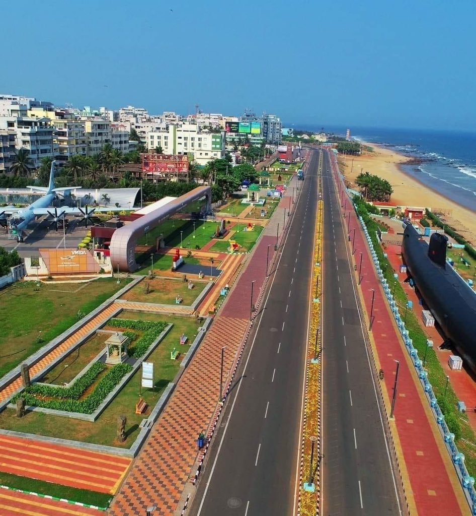 10 extremely beautiful coastal Roads in India🇮🇳 1. Marine Drive, Mumbai ...