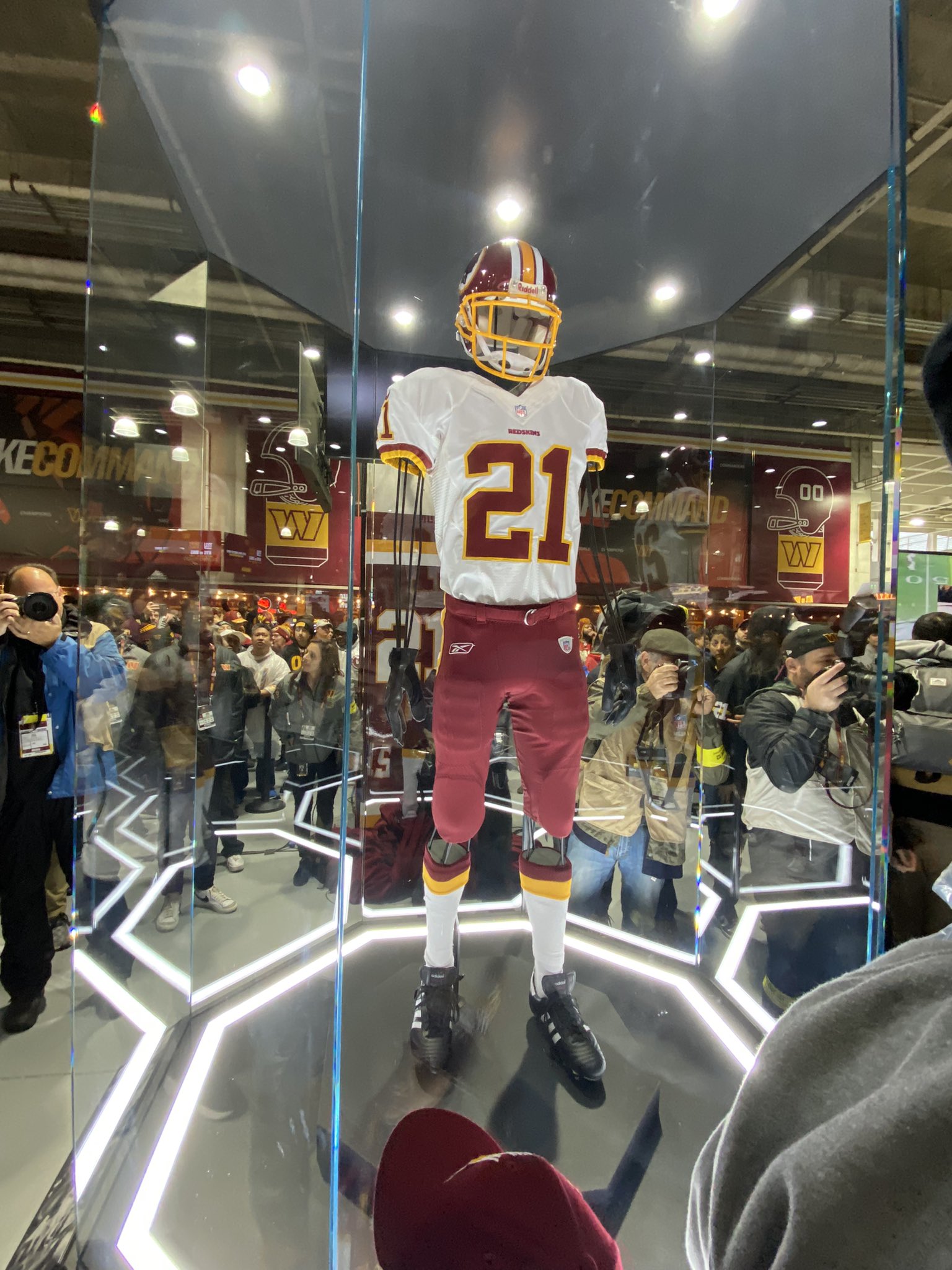 Commanders’ new Sean Taylor tribute/memorial | More Sports