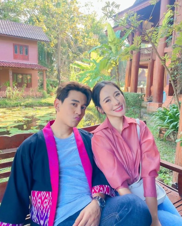 Focus💙 on Twitter: "RT @30thGunnapat: คุณสาธิตกับคุณพิณ หล่อ สวย หน้าหวานทั้ง 2 คนเลย #ไมค์ม่วน ...