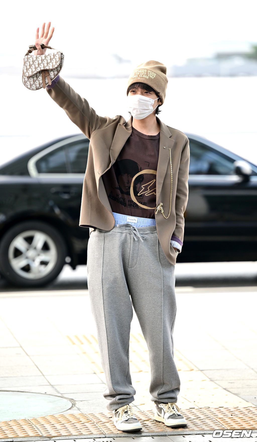 Kstyle on Twitter: "BTS（防弾少年団）のJ-HOPE、IVE、NewJeansらが日本へ！「2022 MAMA AWARDS」出演のため空港に登場 https://t ...