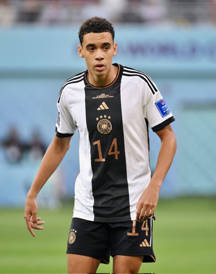 EPL World on Twitter: "هل تعلم: 🇩🇪 تشلسي باع جمال موسيالا لبايرن ميونخ مقابل 180,000£ فقط! https ...