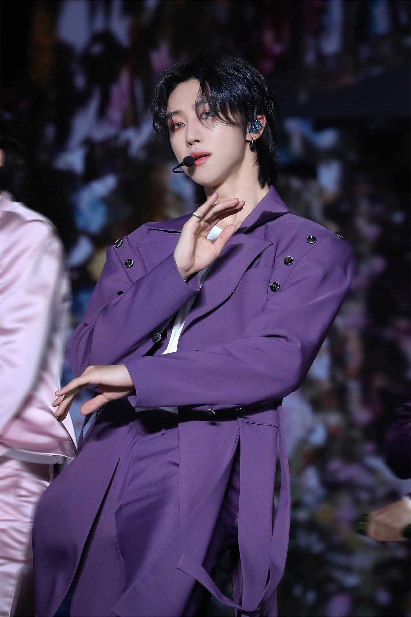 徐明浩吧_The8bar on Twitter: "221128 Minghao weibo update 我们一起走到这里，也不止这里，接着一起走吧💎💙 #SEVENTEEN##The8徐明 ...