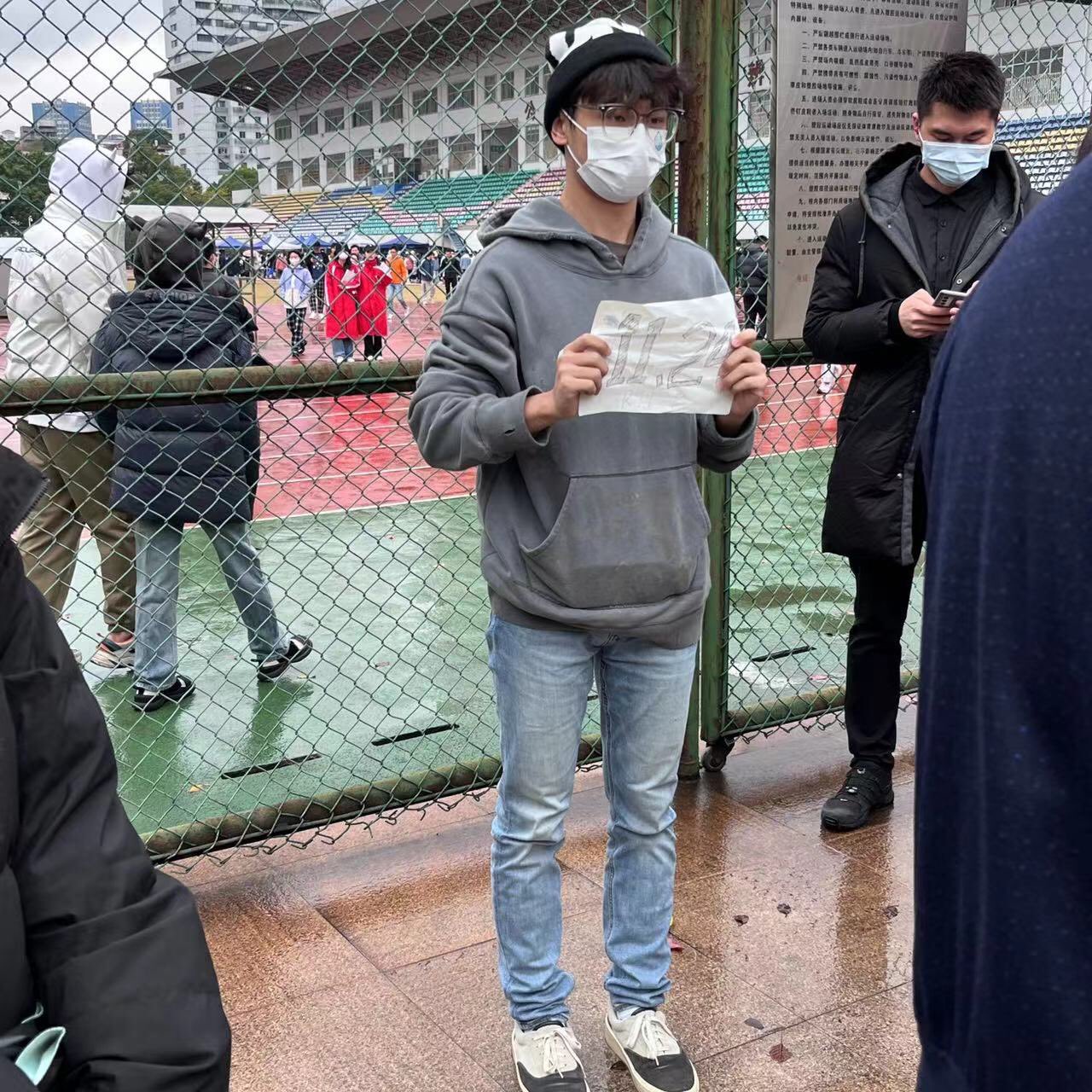 知乎暴论 💙💛 (@zhbl01) / Twitter