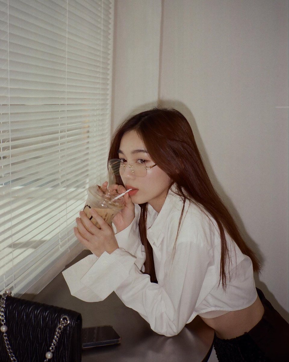 CursedFangirls★彡 on Twitter: "RT @loverrukk: 🤓"