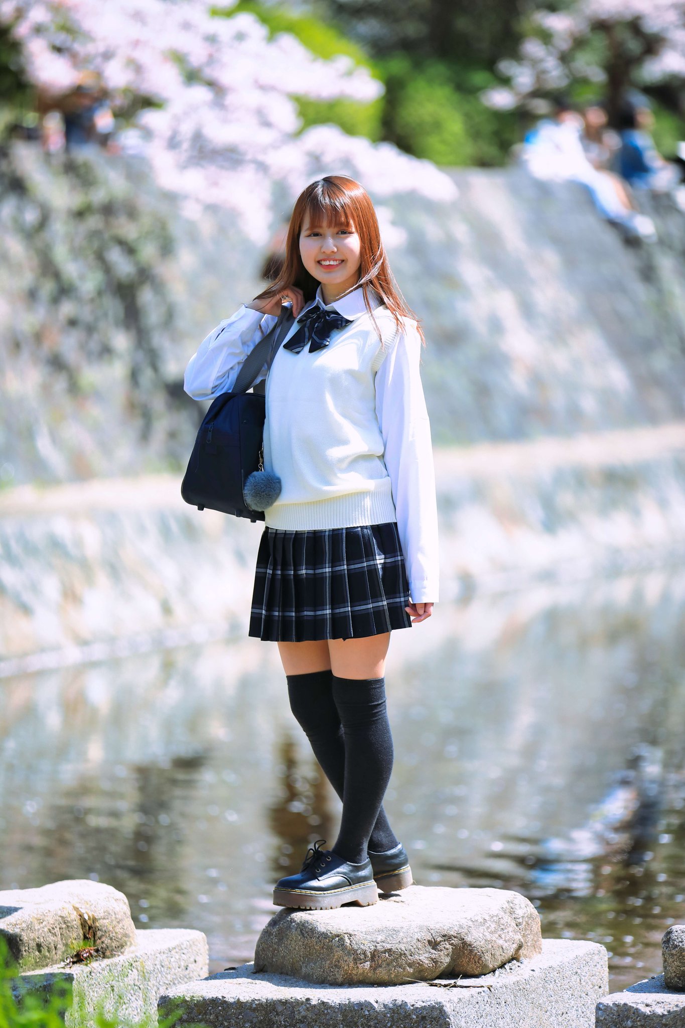 MARU。 on Twitter: "ギリギリ間に合ったか？ #いいニーハイの日 おやすみなさい🎶 https://t.co/UC0IyAnrC4" / Twitter