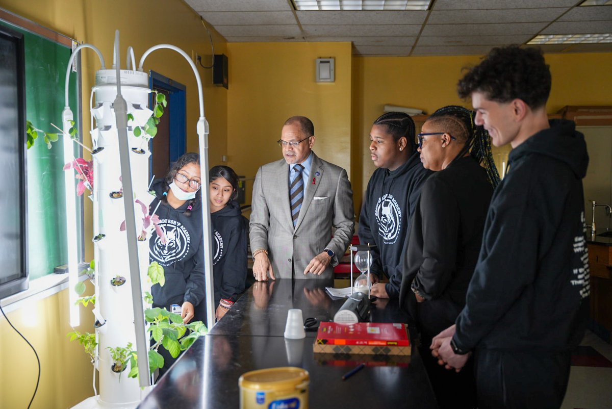 The Power of Friendship: The Green Sheikh and Stephen Ritz – Stephen Ritz