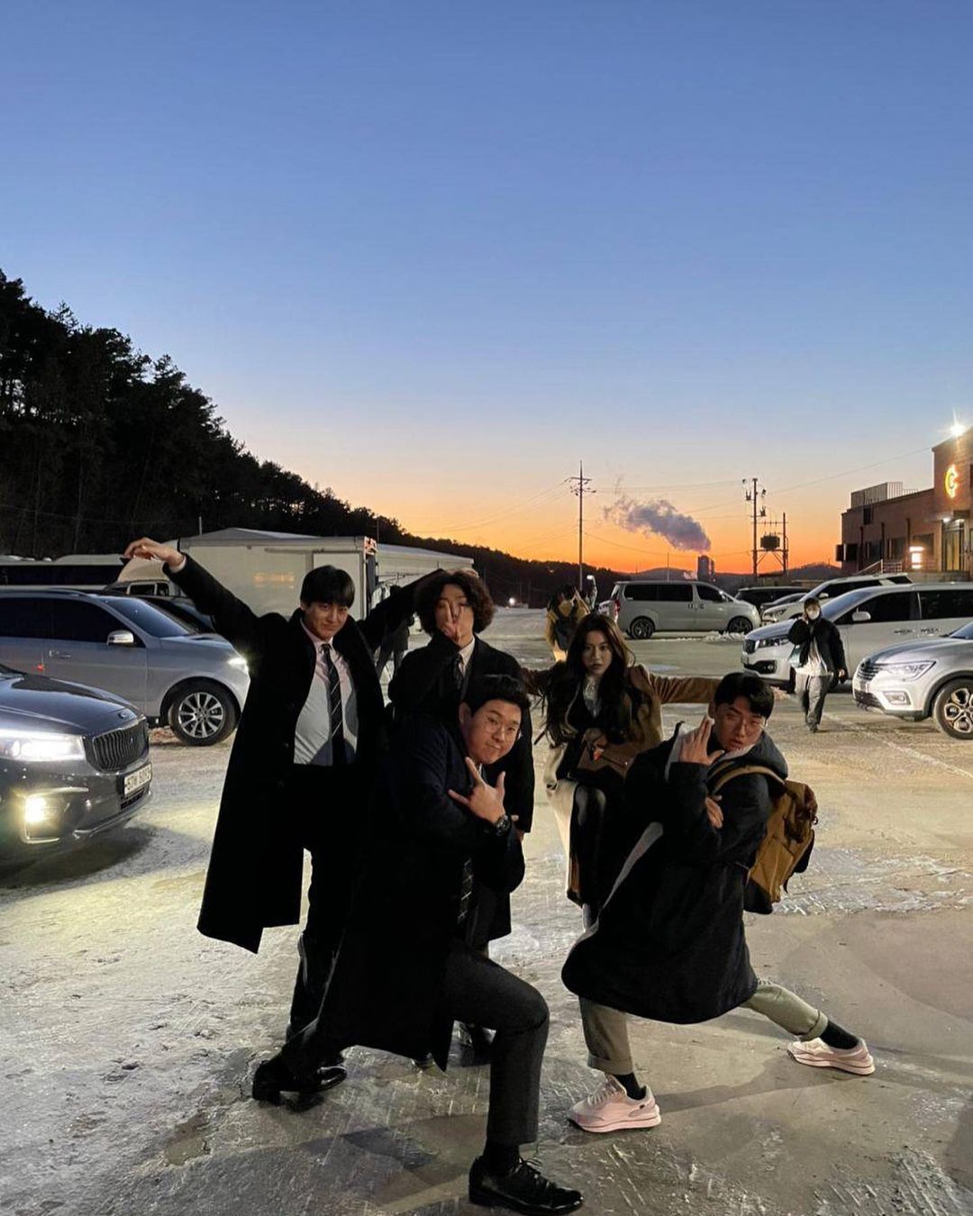 彡 on Twitter: "@kdrama_menfess Padahal km bisa ngetik ga sabar tanpa harus ngebandingin visual ...