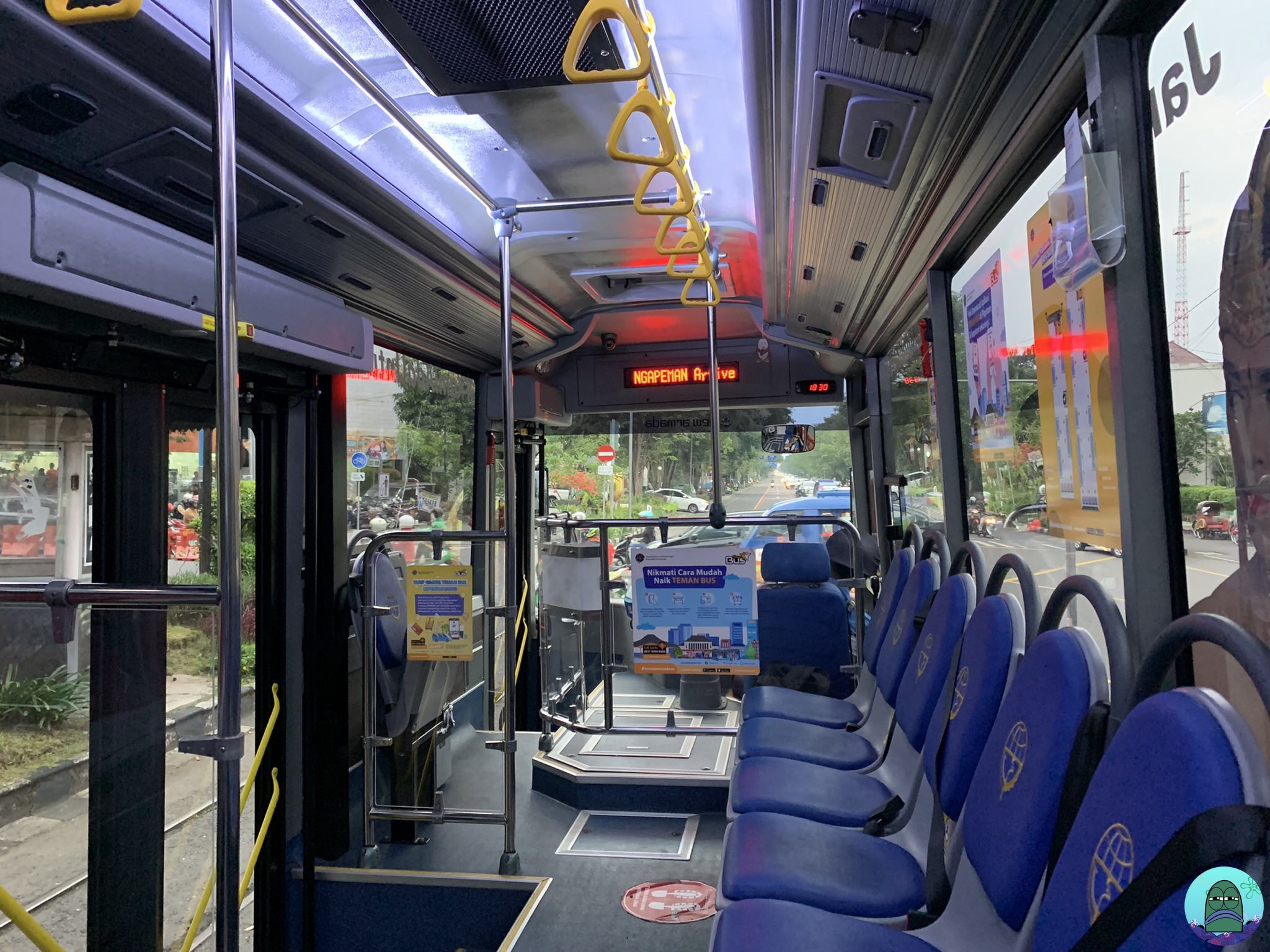 Tanyarl on Twitter: "💚 di umur berapa kalian tau klo keliling-keliling Solo naik bus Batik Solo ...