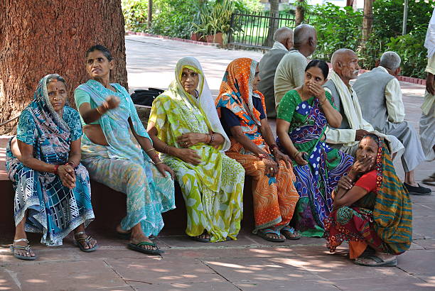 Gujarati people: Group of Aryas had been arriving in Gujarat from north ...
