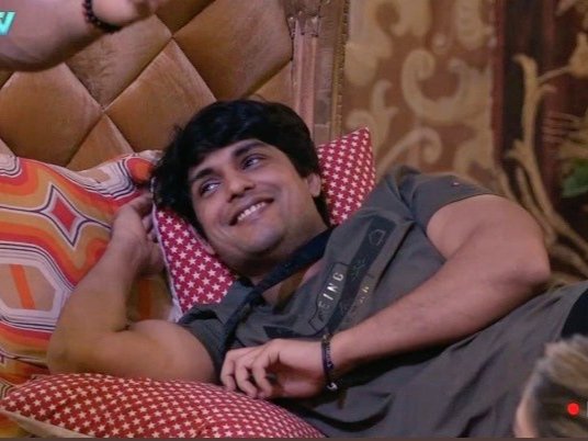 𝙨𝙝𝙧𝙚𝙮𝙖 On Twitter Haan Bhai Wo To 5 Saal Ka Bachcha Hai Na Jisko Itne