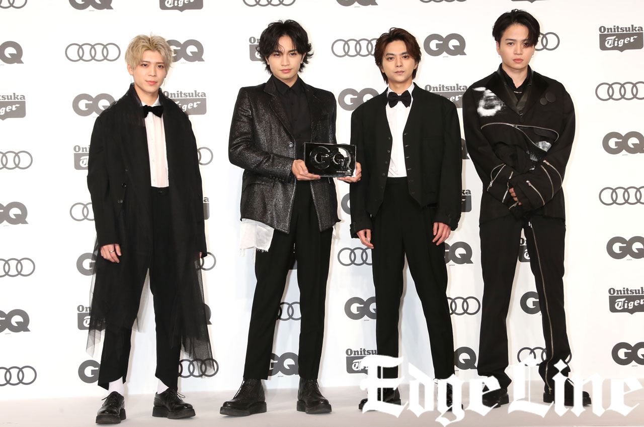 edgeline（エッジライン） on Twitter: "セクゾGQ MEN OF THE YEARフォトコール登場 https://t.co/V34euKCLQR 佐藤勝利「グループで受賞 ...