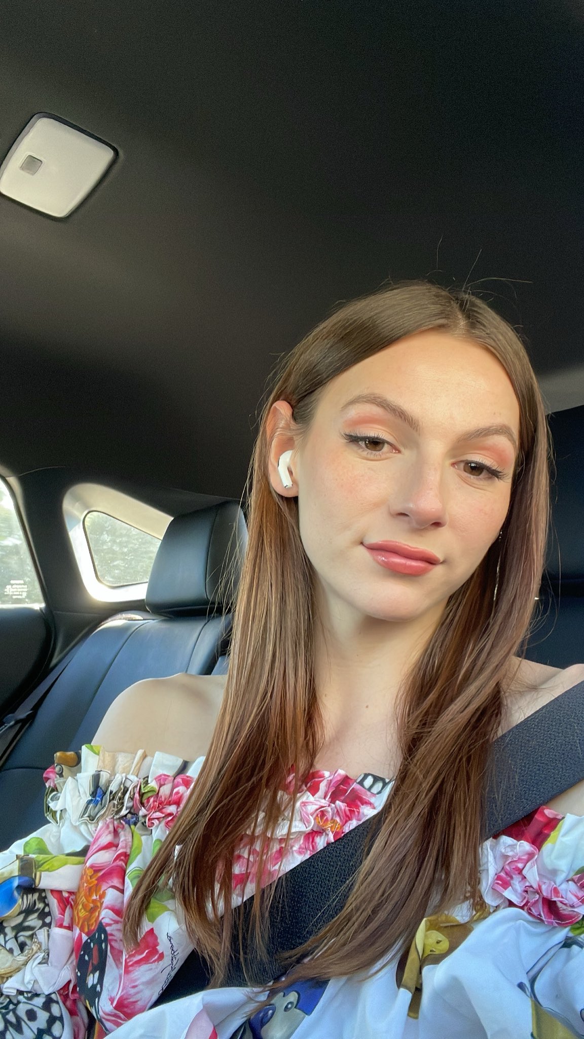 TW Pornstars - Amanda Riley💕. Twitter. Hello there ️🥰. 4:28 AM - 30 Nov ...