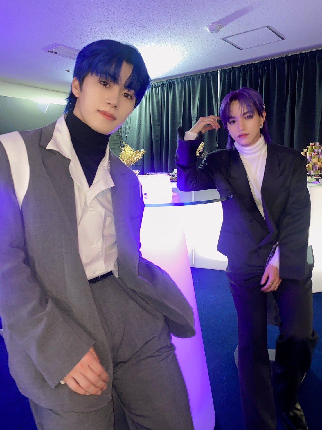 JO1 on Twitter: "[#木全翔也] このでっかいトロフィーは 木全がいただいた！！ #2022MAMA #JO1 #KIMATASYOYA https://t.co ...