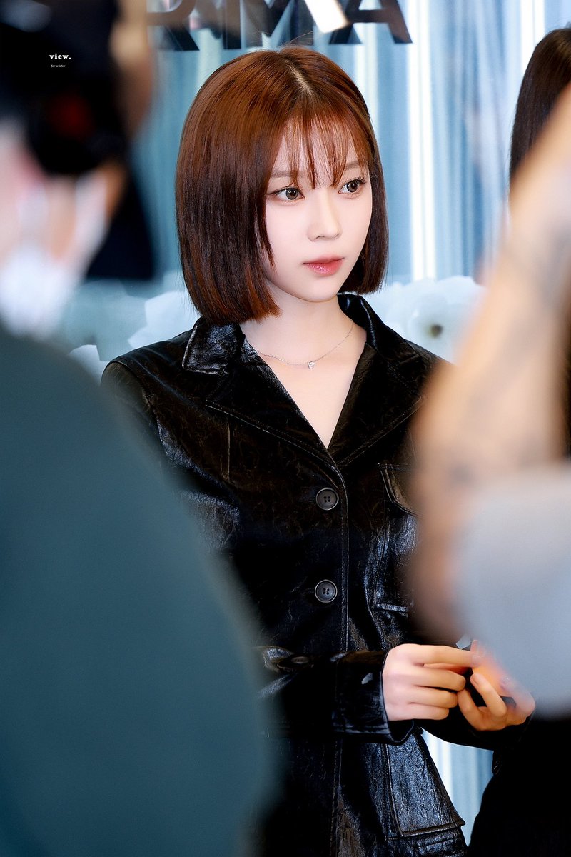 WINTER THAILAND on Twitter: "RT @view010101: 221118 이쁜건 같이봐야지!! #WINTER #윈터 #aespa #æspa #에스파"