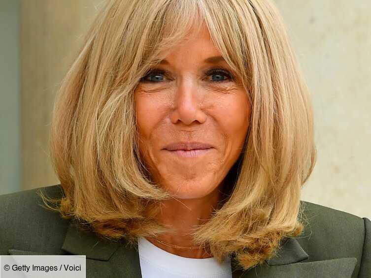 Voici on Twitter: "PHOTO Brigitte Macron : en total look monochrome, elle adopte la tendance ...
