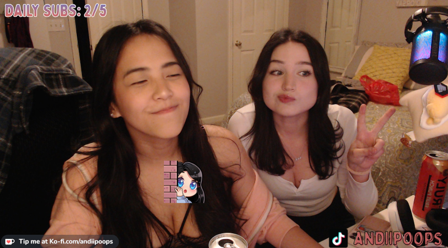 andii on Twitter: "2 gorls 1 cup play val https://t.co/0HqOTgY4nL" / Twitter