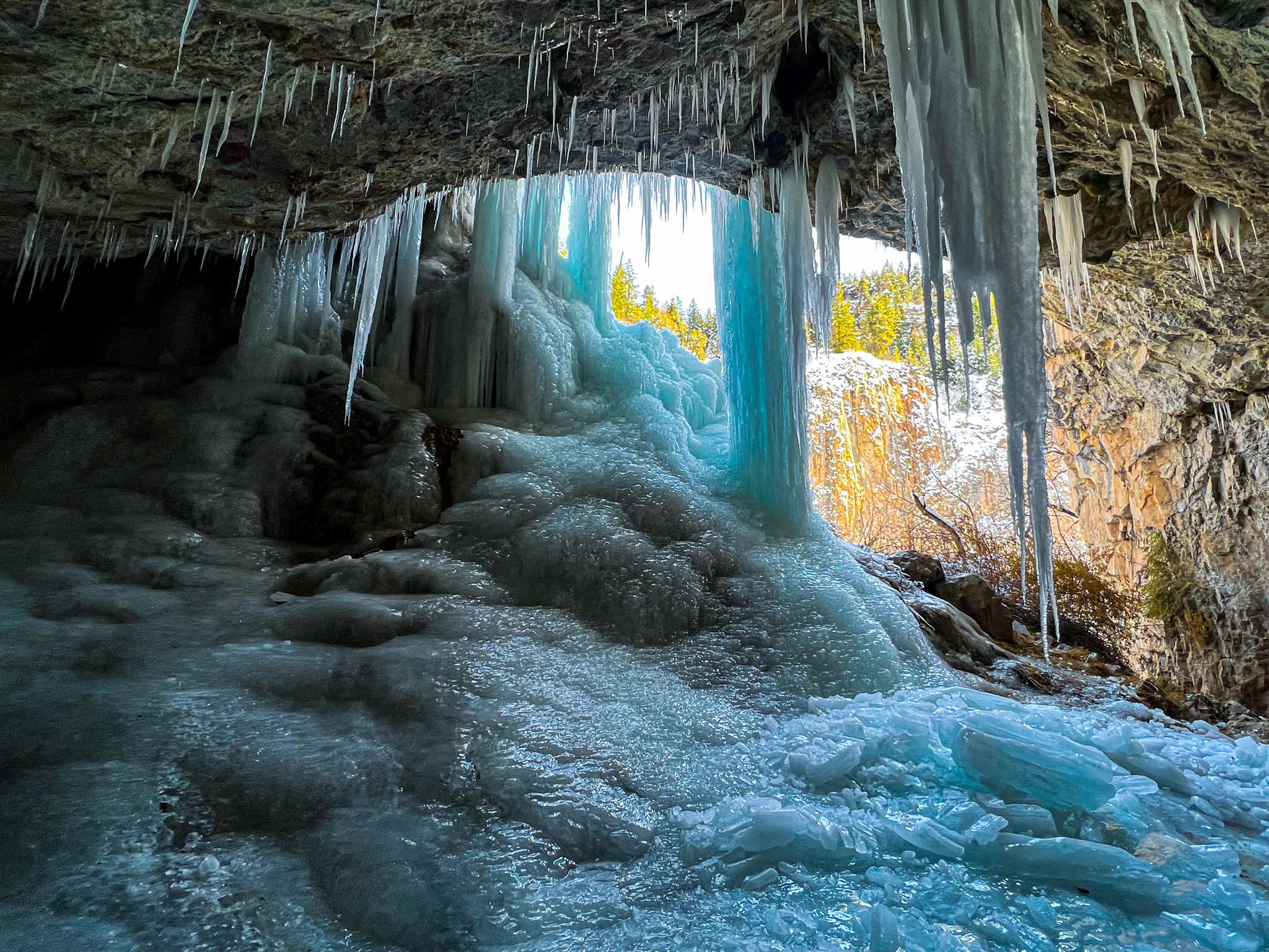 Ice Caves Colorado Ice Castles Dillon: Best Time To Go And Tips For