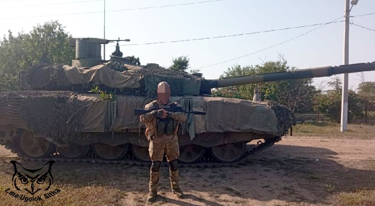 Rob Lee on Twitter: "Russian T-90M, T-80BVM, T-72B obr 1989, and T-72B3M tank with openings over ...