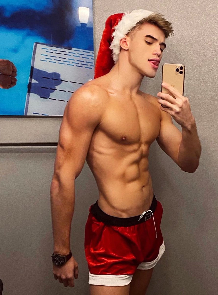 Lucas Dell On Twitter Gonna Come Down Your Chimney 🎅🏼