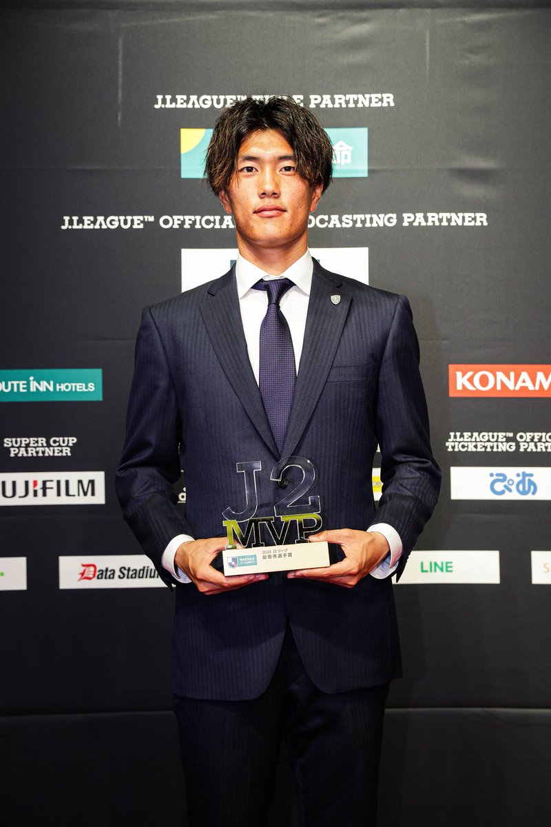 J.LEAGUE Official EN on Twitter: "🥇 J1 - Tomoki Iwata (Yokohama F･Marinos) 🥈 J2 - Koki Ogawa ...