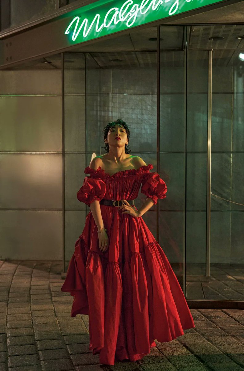 GINZA on Twitter: "女優・安藤サクラが〈ディオール〉 2023年クルーズの最新ルックをまとい、気ままに彷徨う。 https://buff.ly/3AqpUVF #pr"