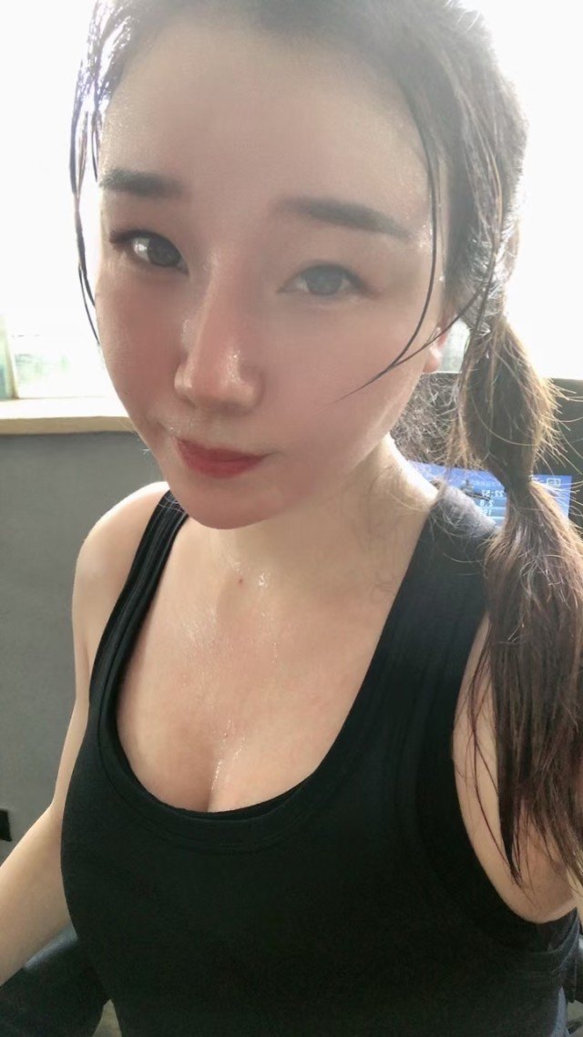 努力挣钱的陈丽娜♠️♠️♠️ On Twitter 要想成功,离不开坚持不懈的努力。每天都要干起来 或者 被干到起不来~ 骚货 调教 母狗 反差婊 骚逼 肉便器 鸡巴套子