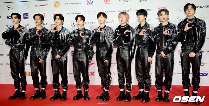 (slow📚) CRAViTY en Español დ⁹ on Twitter: "[📸] Fotografías de CRAVITY en la alfombra roja de los ...