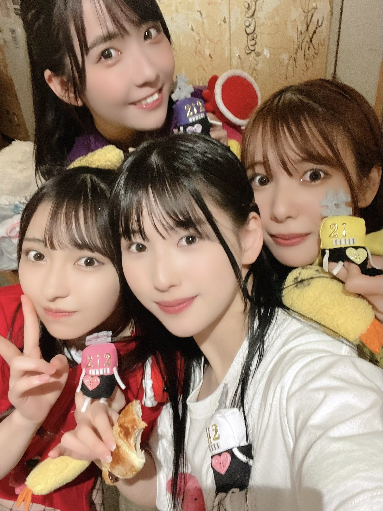 💋天羽希純 #2i2💋12/13恵比寿LIQUIDROOM on Twitter: "それとこいつら！！ 下手くそだけど夜な夜なぬいぬいさせて頂きました！ ツアーファイナル用の#2i2の ...