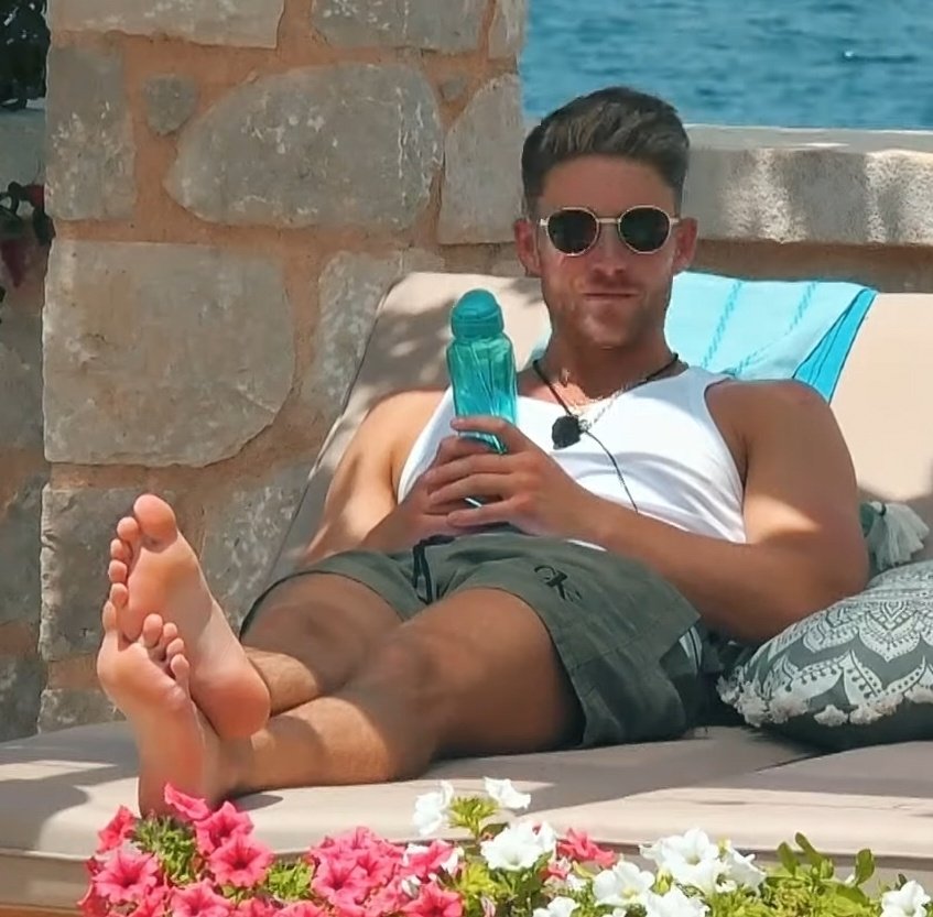 Hot Dudes Good Mood 🇺🇦 on Twitter: "RT @cocobee86: The first episode of Written in the Stars is ...