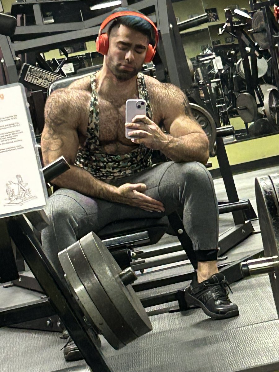 ℝ𝕦𝕤𝕥𝕪 𝕊𝕥𝕖𝕧𝕖𝕟𝕤𝕩𝕩𝕩 on Twitter: "RT @lucasleonxxx: 4 more weeks of bulking"
