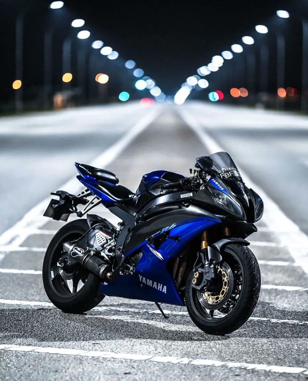 2022 Yamaha R6 Wallpaper