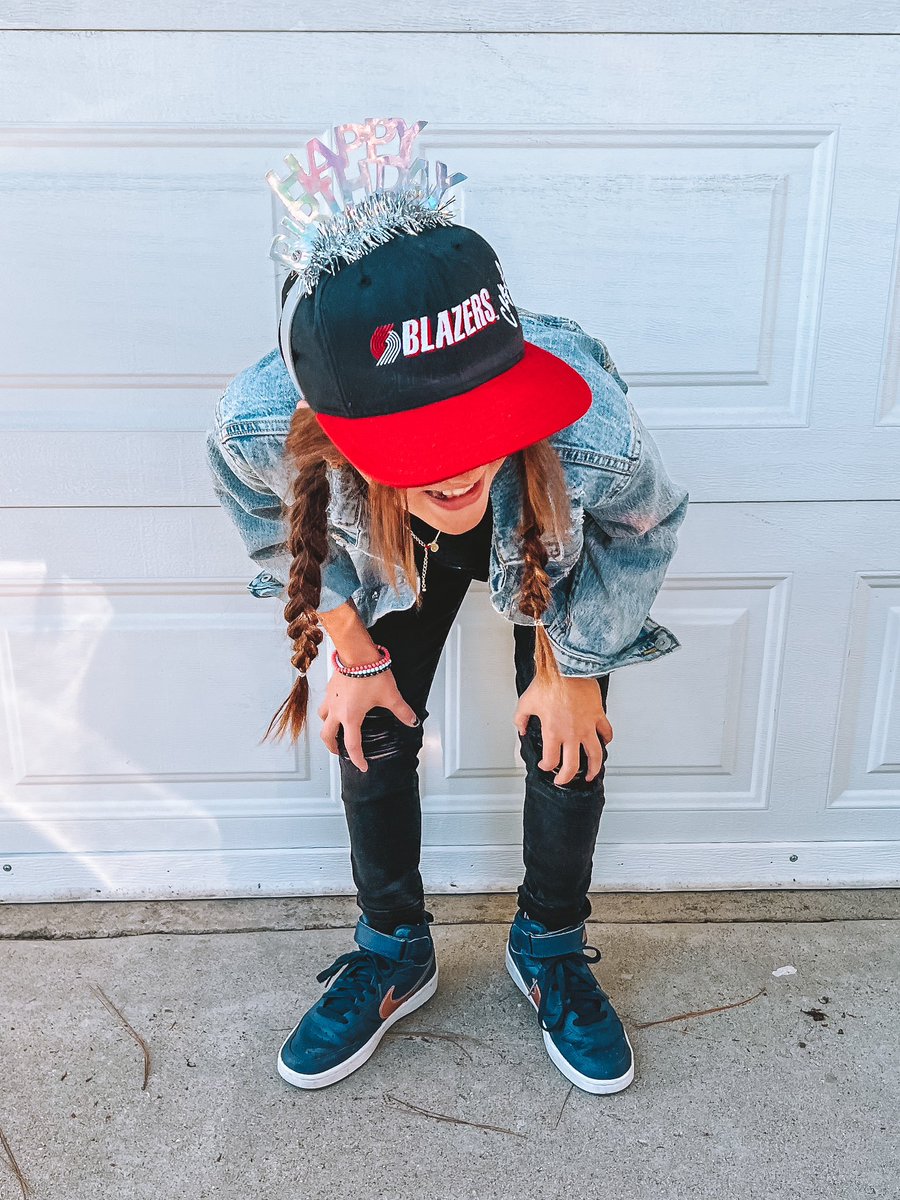 Dia Miller on Twitter: "Celebrating an entire decade of loving this girl, who of course wore her ...