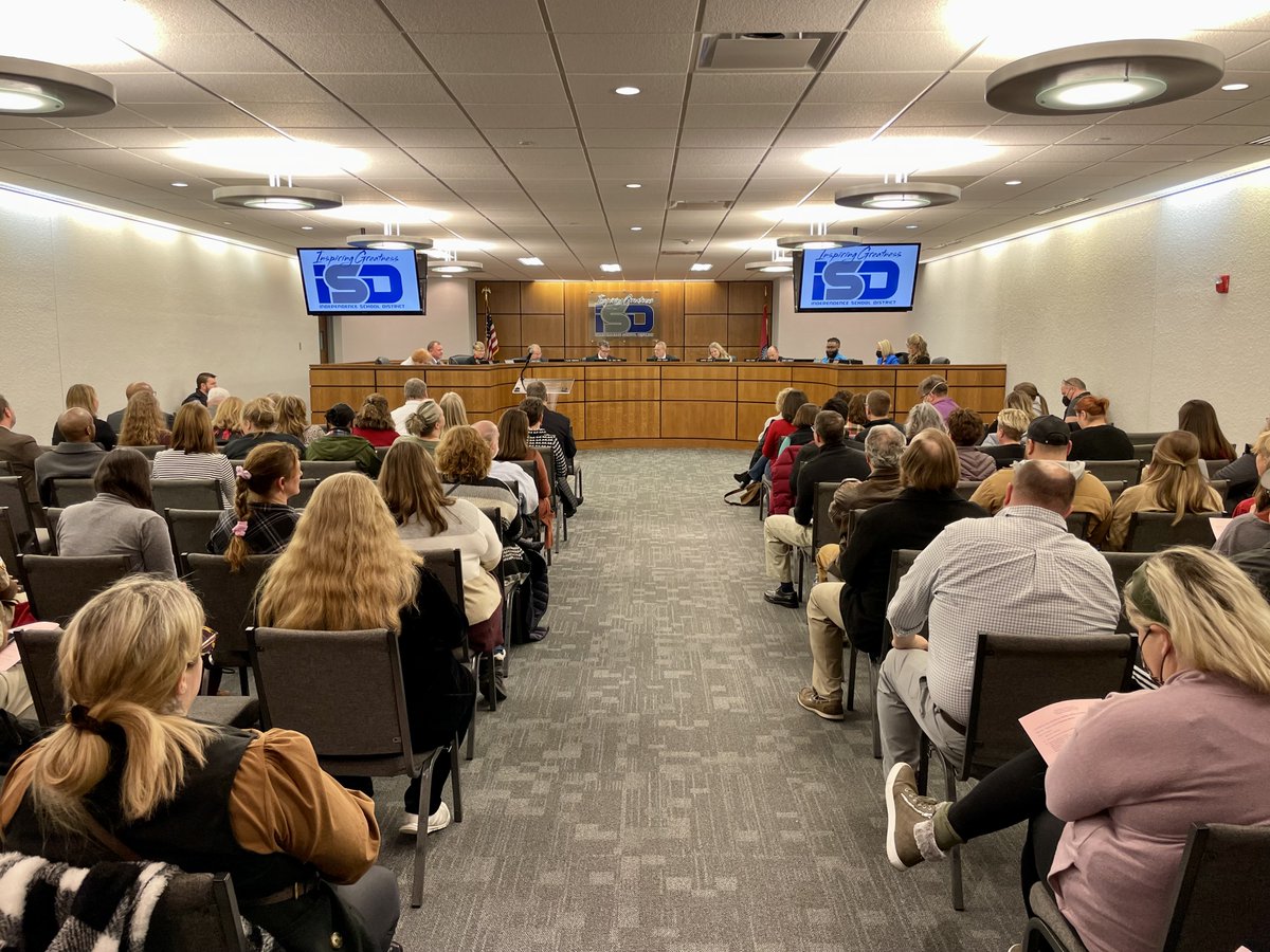 Emily Manley on Twitter: "There are more than 140 school districts this year who have a four-day ...