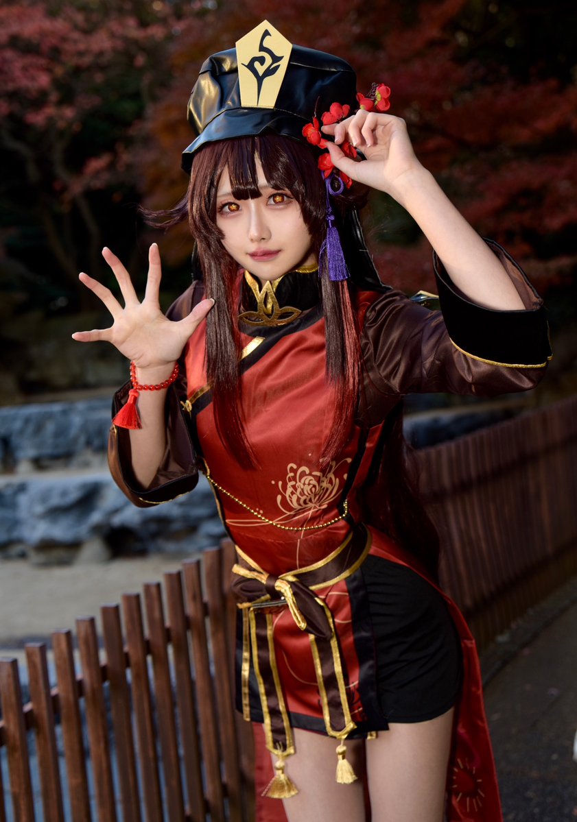 ☂️白玉 ₺ƾｺ on Twitter: "RT @Valhalla_o0: コスプレ / Cosplay 原神 胡桃 🔥 スイパラコラボ衣装 ” えへへ〜 、驚いた？