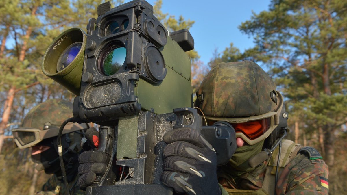 セイバードッグ@騎空士兼プロデューサー on Twitter: "RT @Deutsches_Heer: Leicht gepanzert mit Minenschutz, hochmobil ...