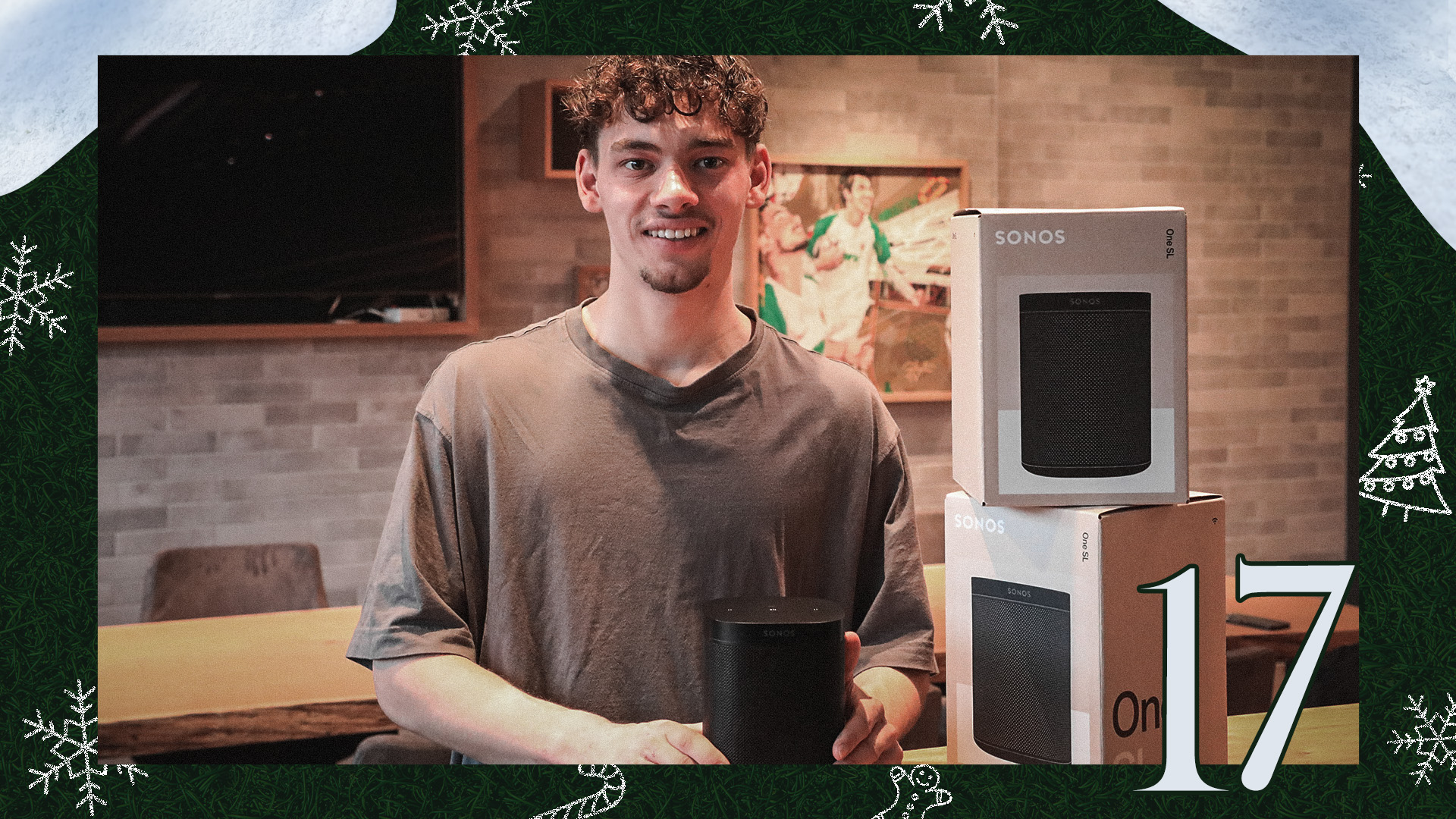 FC Augsburg on Twitter: "Hiermit gibt's die Weihnachtsmusik in Dauerschleife! 😍 Aaron Zehnter ...