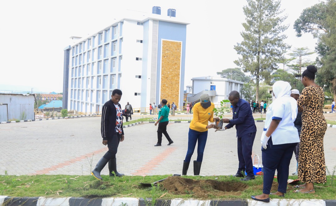 Spika wa Bunge na Mbunge wa Mbeya Mjini, Mhe. Dkt. Tulia Ackson leo ...