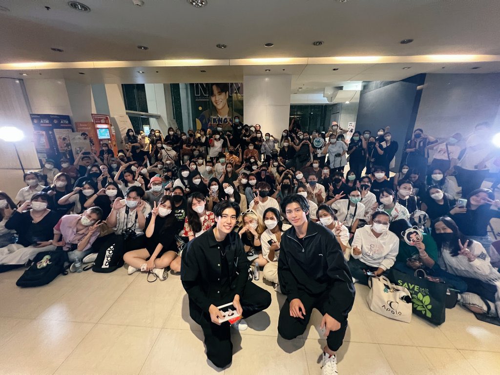 ppnaravit on Twitter: "love you 1💙 https://t.co/05J6K8j3Wp" / Twitter