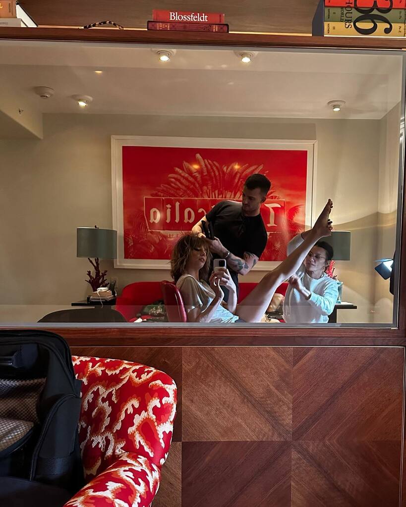 Maya Hawke #feet #toes #footfetish #feet #toes #footfetish Feet to Fap ...